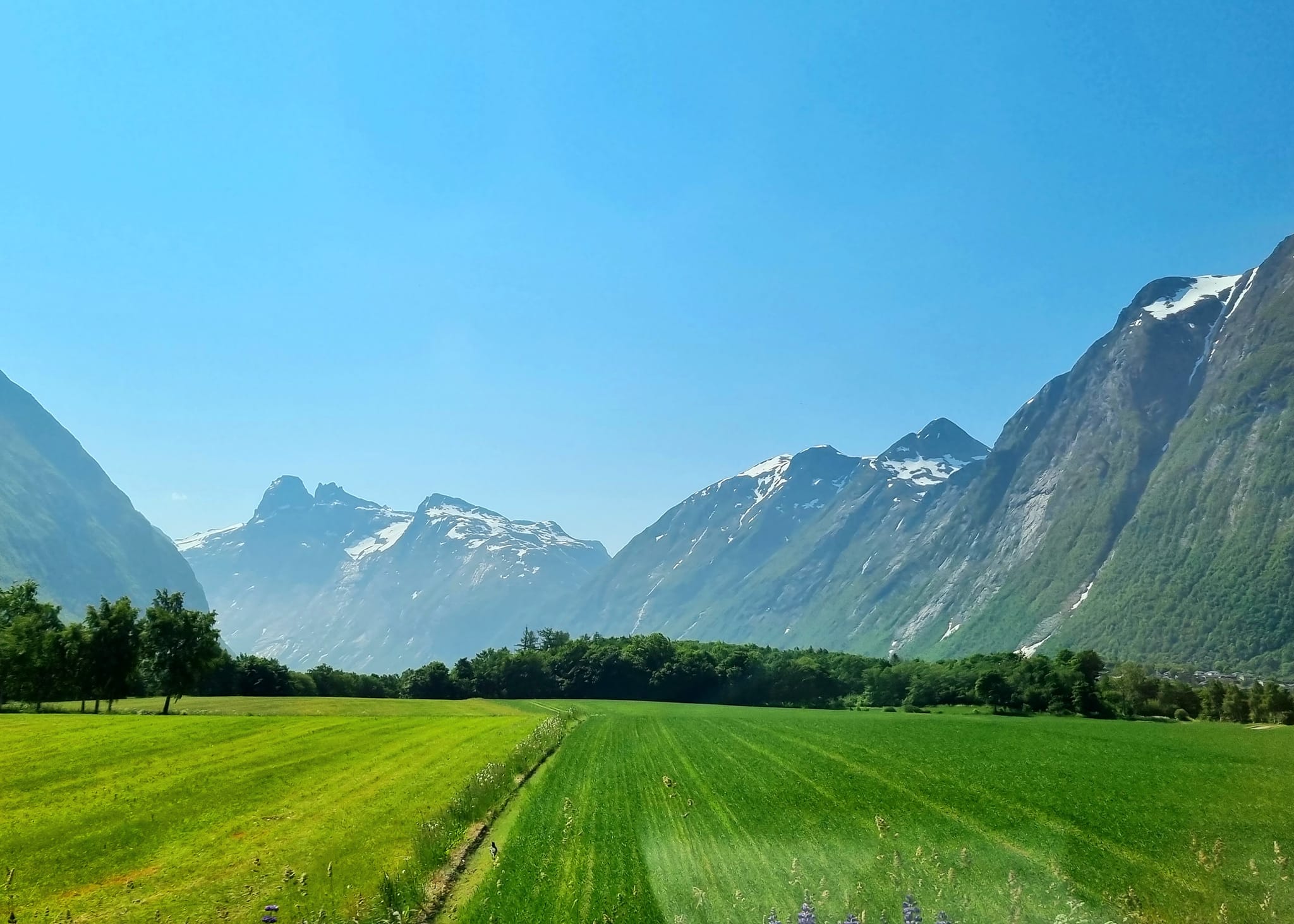 Norway by E-Car - Lara The Explorer | The World's Youngest Travel ...